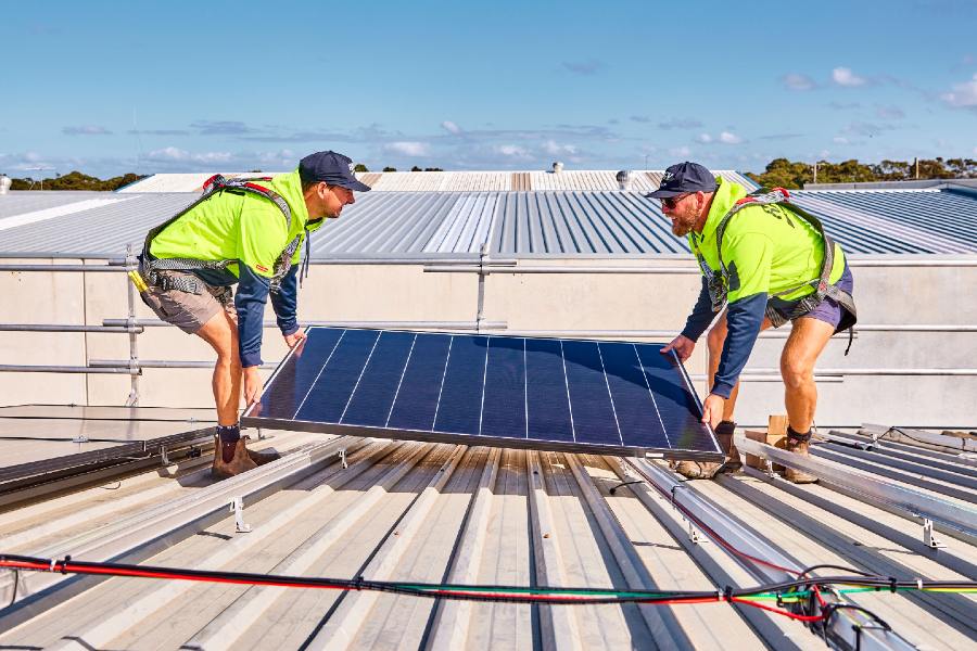What makes a good solar provider? | RACV