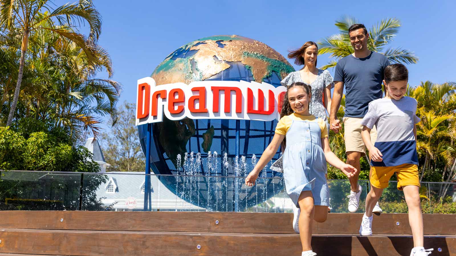 Dreamworld family package | RACV Royal Pines Resort - RACV