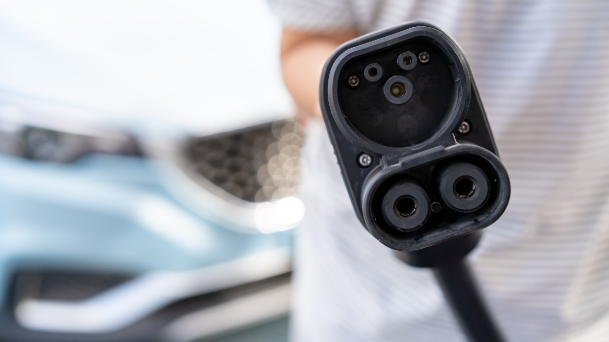 Guide to electric vehicle charging plug types | RACV