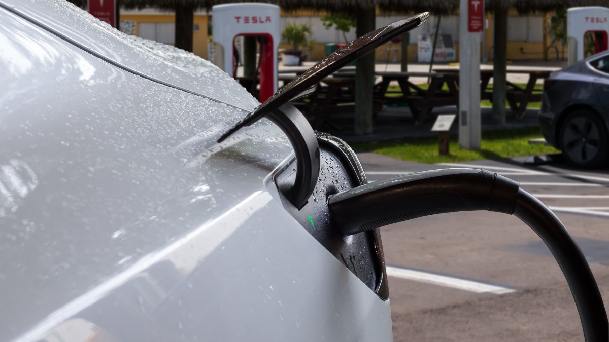 Guide to electric vehicle charging plug types | RACV